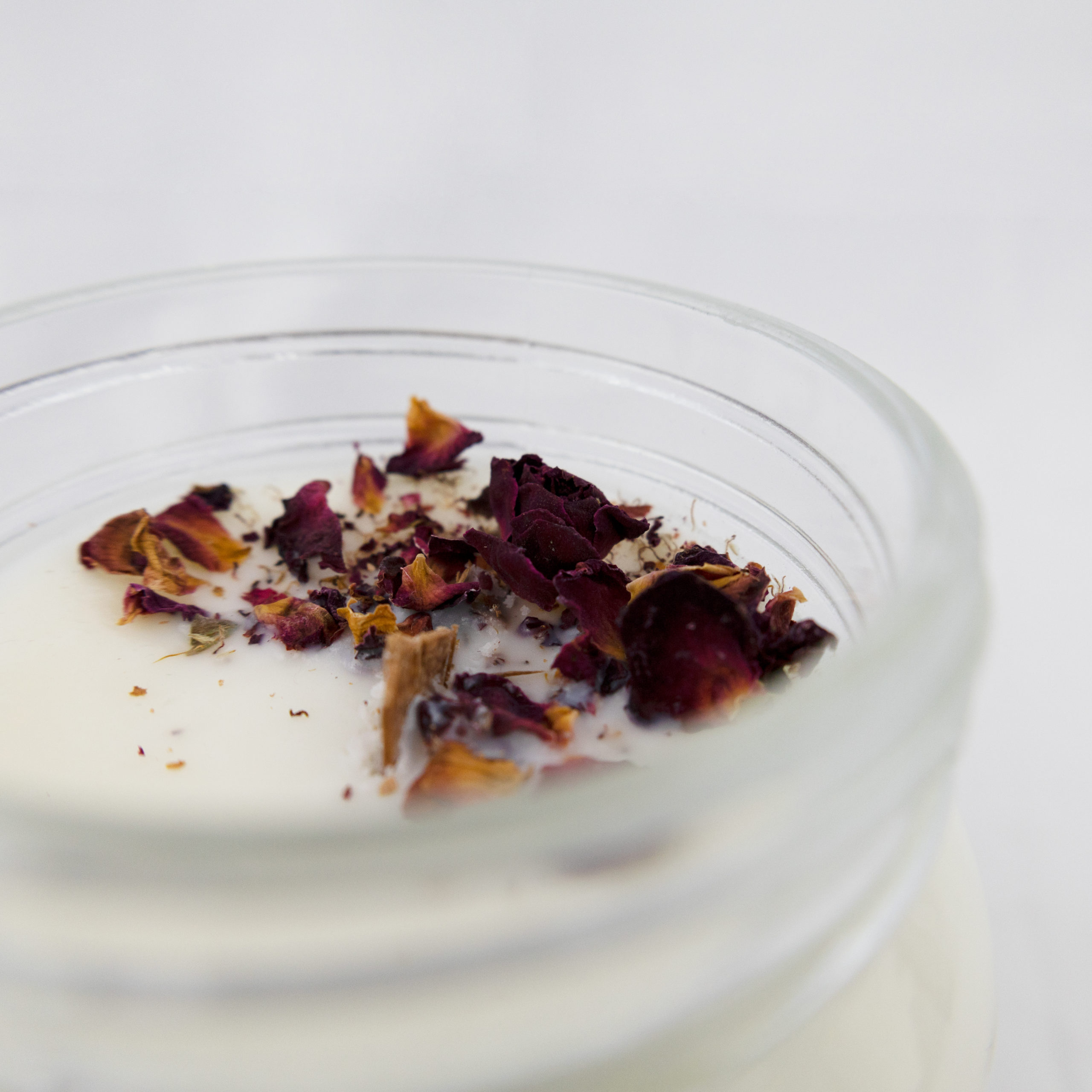 Spring Floral Candle- Pink Salt, Water Lily, & Roses ~ Bulk Apothecary Blog